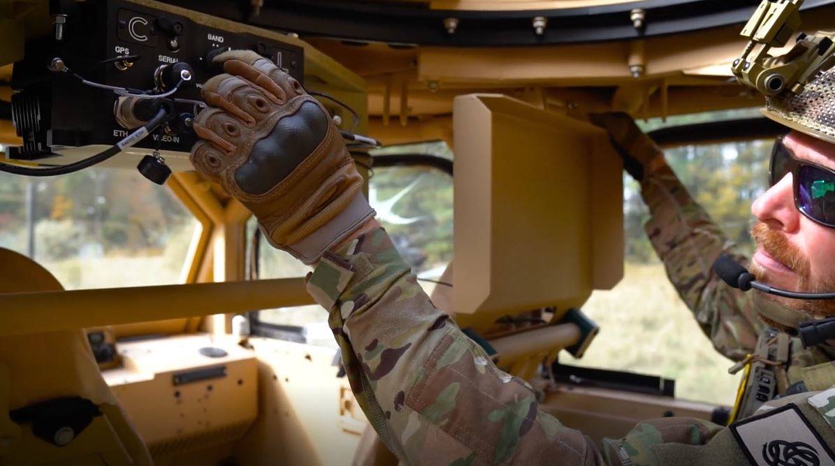 GVR5 Dual Band Wave Relay MANET - General Dynamics Mission Systems