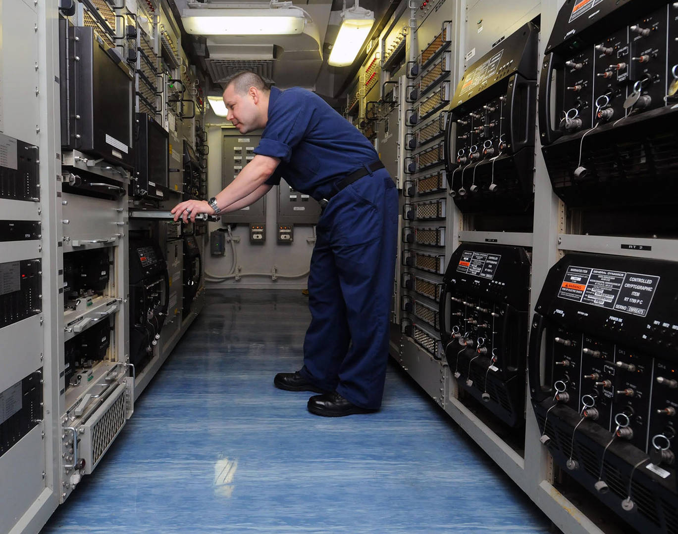 Digital Modular Radio (DMR) - General Dynamics Mission Systems