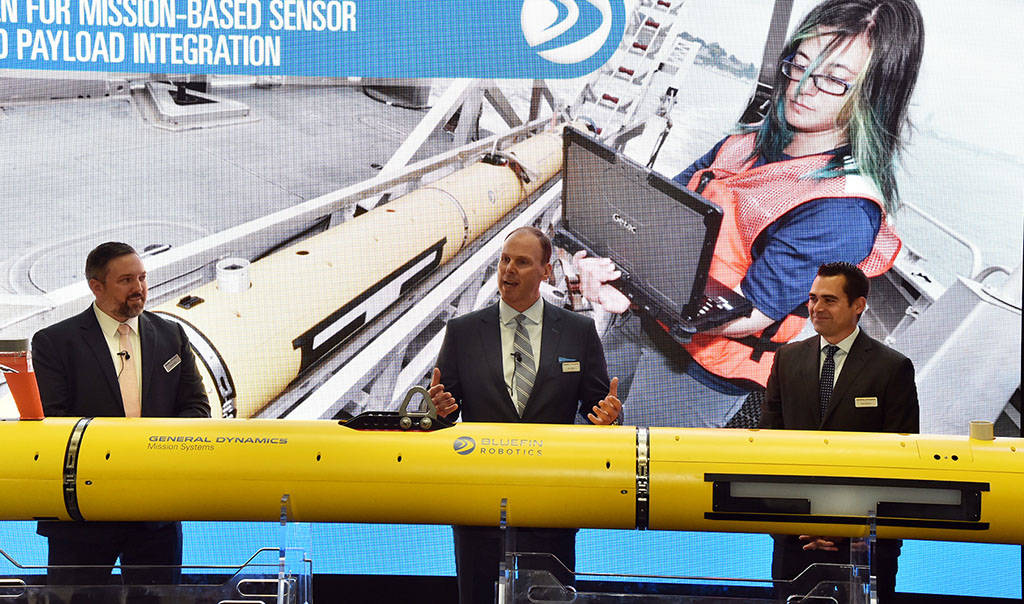 Bluefin-12 Unmanned Underwater Vehicle (UUV) - General Dynamics Mission ...